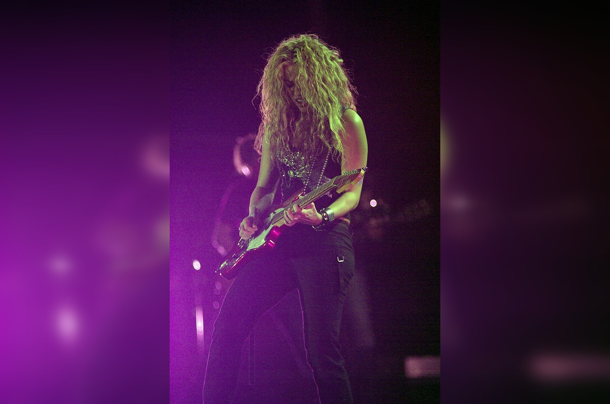 Chicago Buzzes with Live Music: Shakira and AC/DC Stir Fans, Community