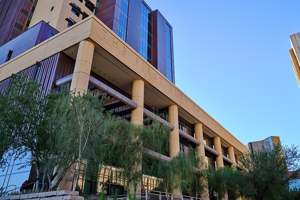 'Doomsday Mom' Lori Vallow Daybell Seeks to Disqualify Judge Alleging