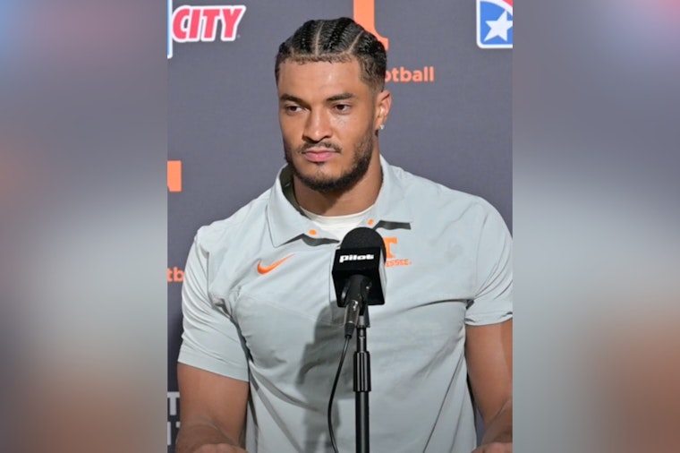 Former Tennessee WR Bru McCoy Announces Medical Retirement from