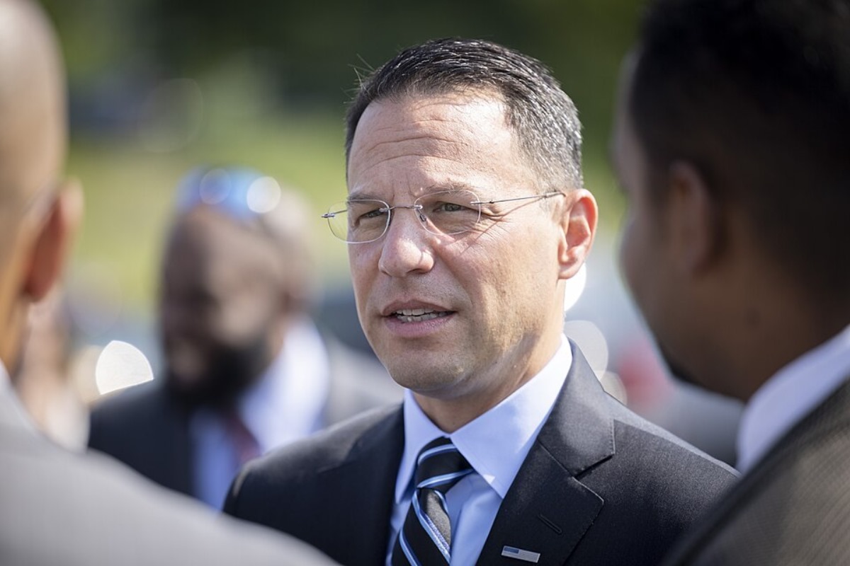 Governor Shapiro Visits Philadelphia High School to Highlight Record