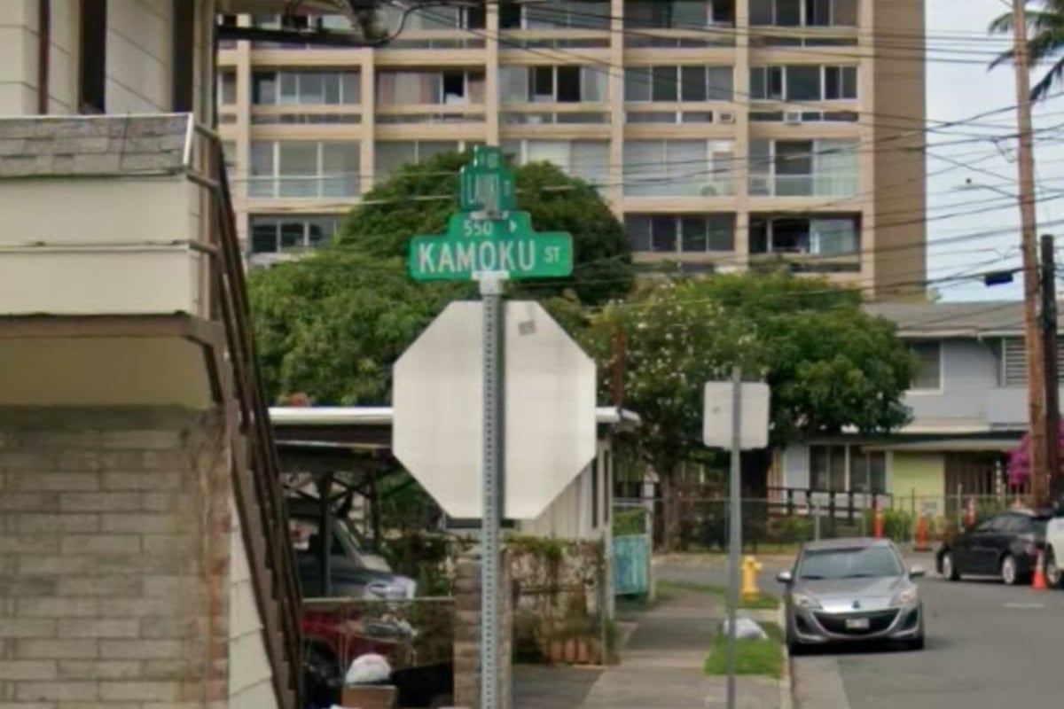 Honolulu Fire Department Extinguishes High-Rise Blaze on Kamoku Street