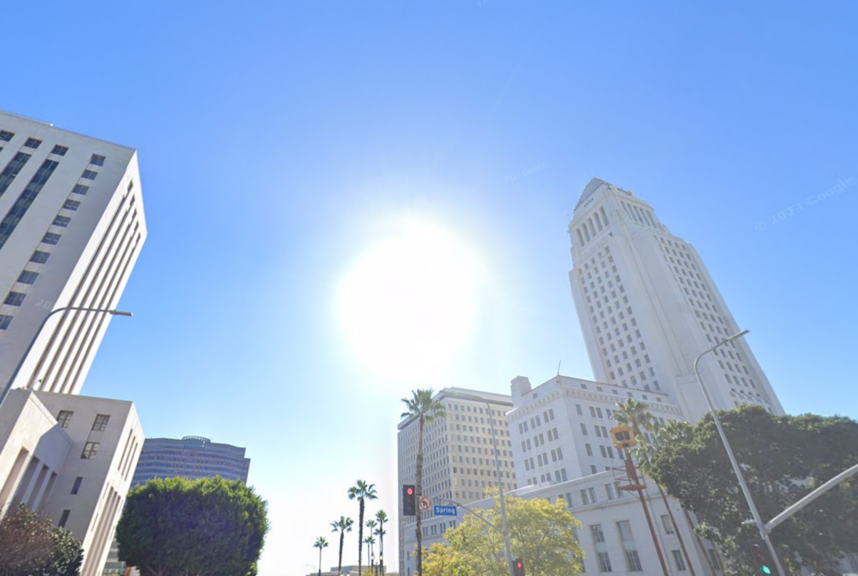 Los Angeles Embraces Classic 'May Gray' with Sunshine and Cool