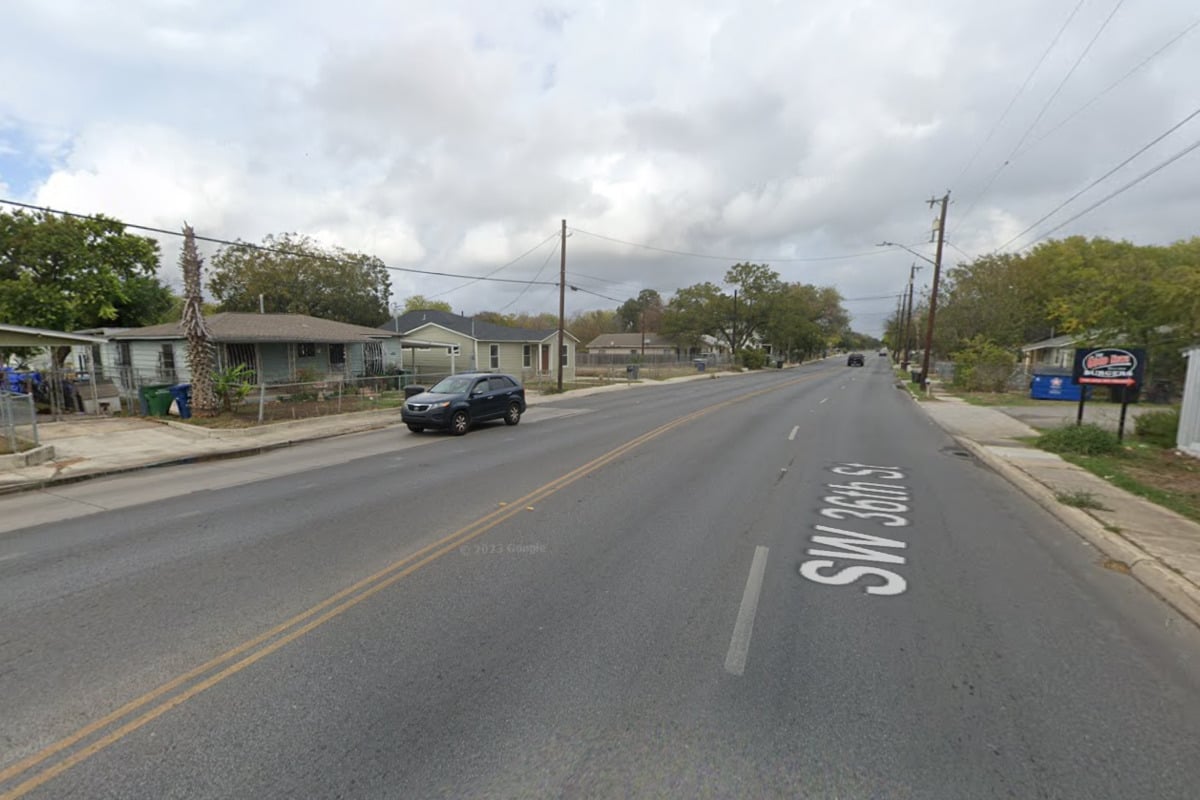 Man Hospitalized After Multiple Stab Wounds on San Antonio’s West