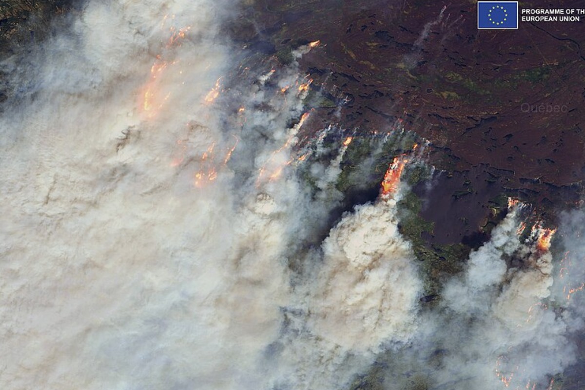 Michigan Shrouded in Smoke from Canadian Wildfires, Authorities Issue