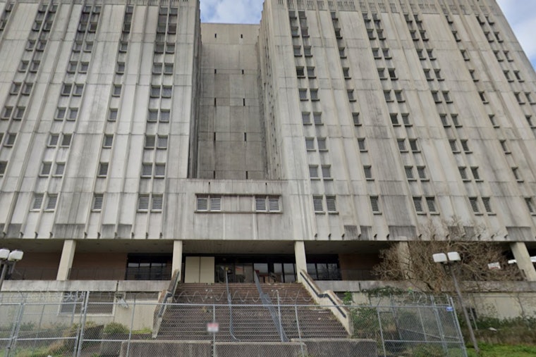 New Orleans Jail Worker Indicted for Allegedly Aiding Escape of 10