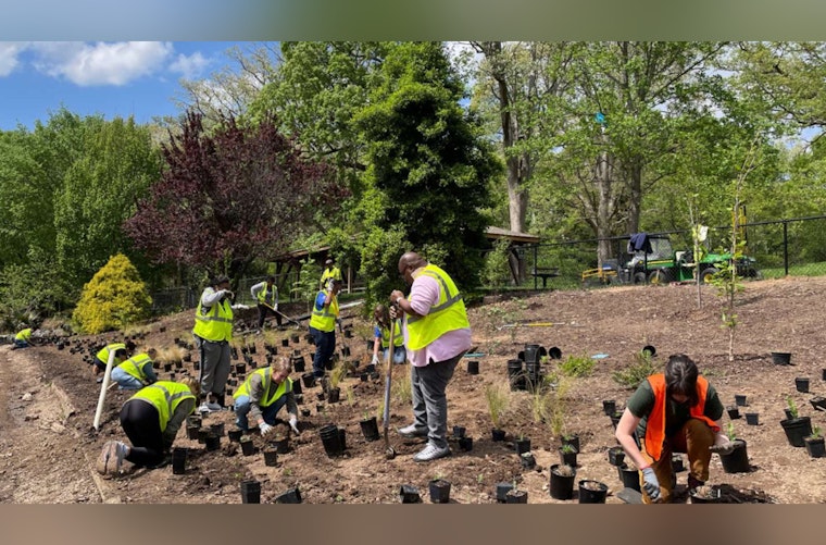 Raleigh Volunteers Contribute Over 2.6K Hours in Earth Month