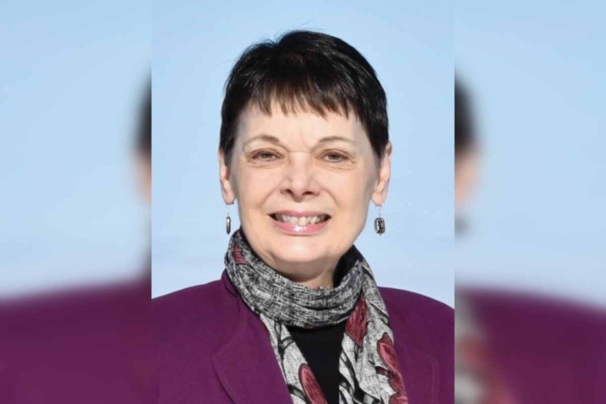 Senator Sandy Pappas Champions $1.3 Billion Bonding Bill for