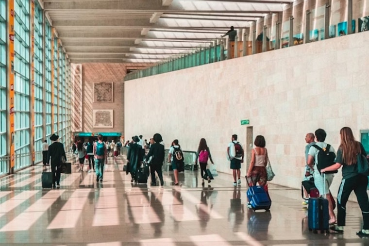 Severe Thunderstorms Trigger Ground Stop at Houston's George Bush