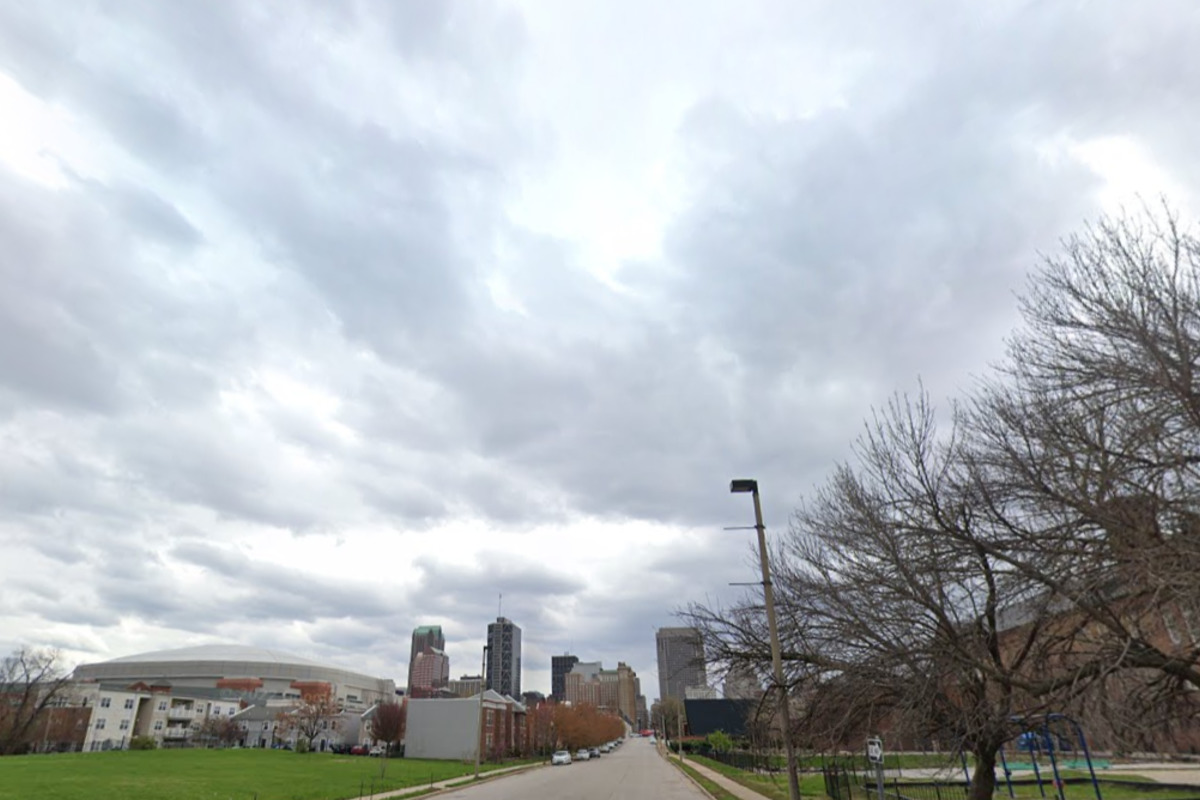 St. Louis Weather, A Week of Showers and Thunderstorms with a Sunny