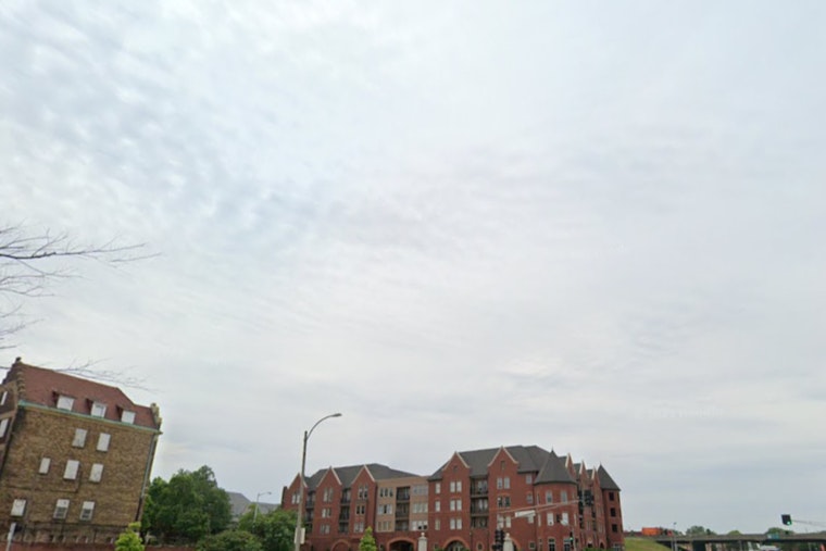 St. Louis Weather Update, Showers Today, Thunderstorms Midweek with