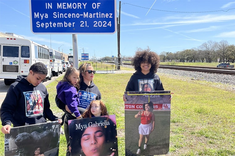 Texas Memorial Sign Program Offers Solace to Families of Vehicular