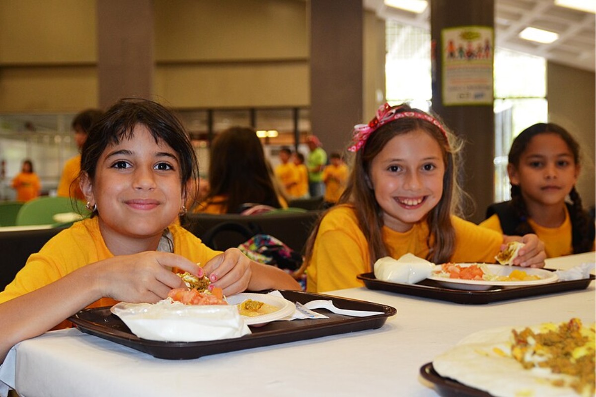 Akron Launches Summer Meal Program for Kids: Free Nutrition for the