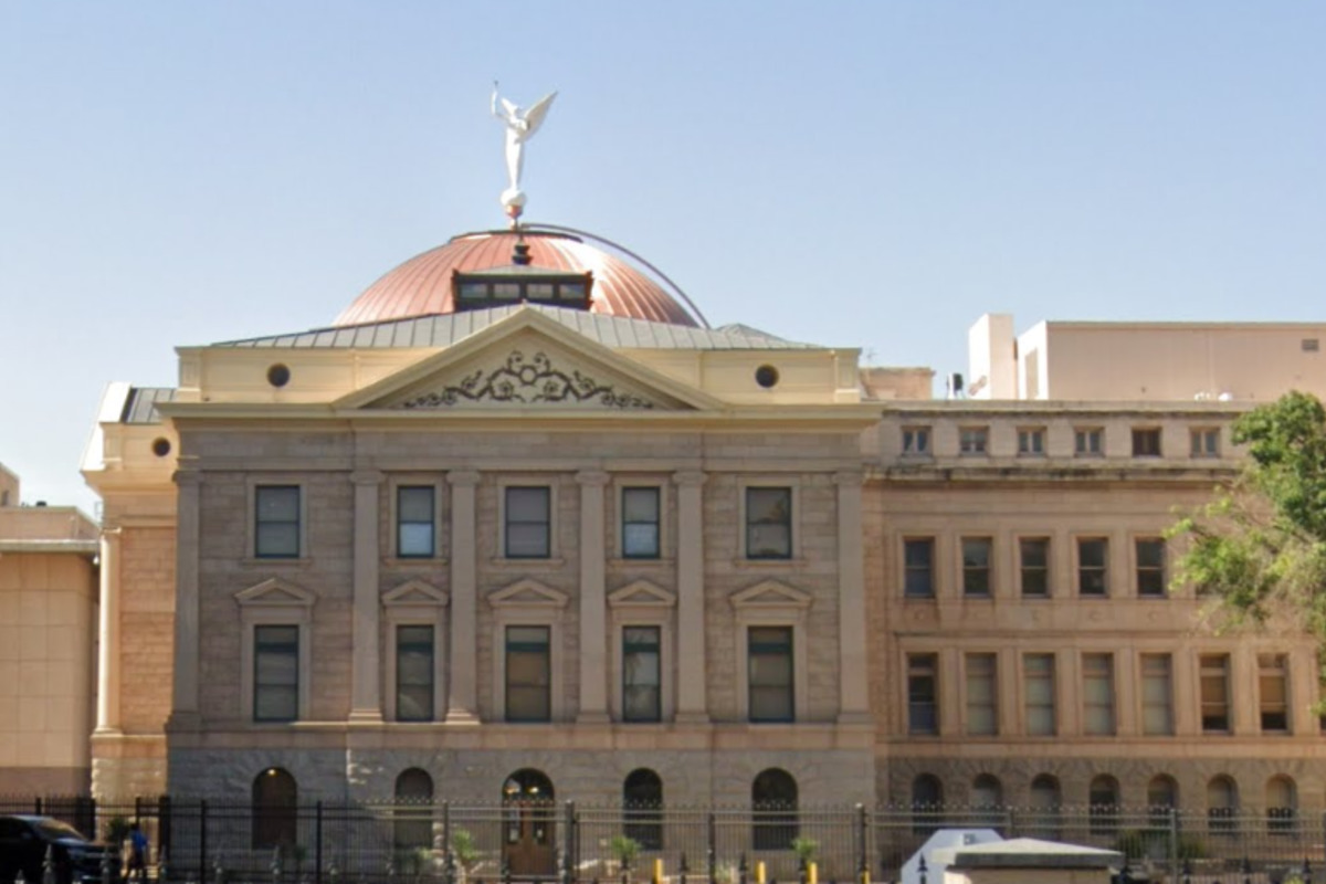 Arizona Braces for Potential Government Shutdown as House and Senate