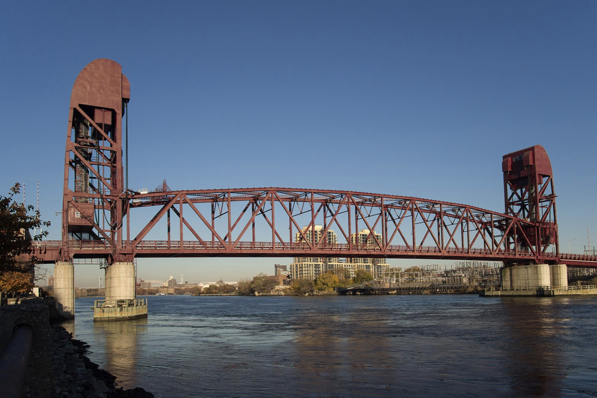 Body of Missing 15-Year-Old Girl Discovered Near Roosevelt Island in