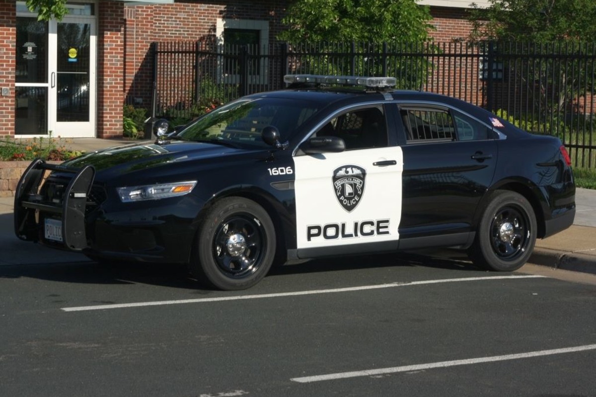 Brooklyn Park Police Offer Tips on Identifying Real Officers Following