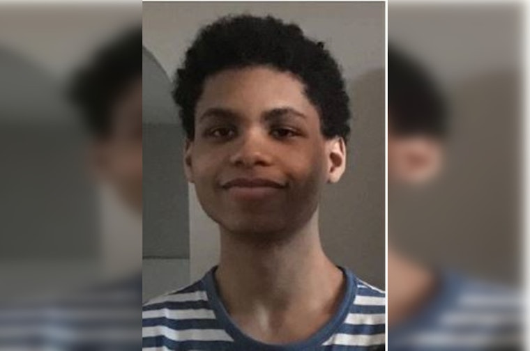 Chicago Police Issue Missing Person Alert for 29-Year-Old Jerry Poole;