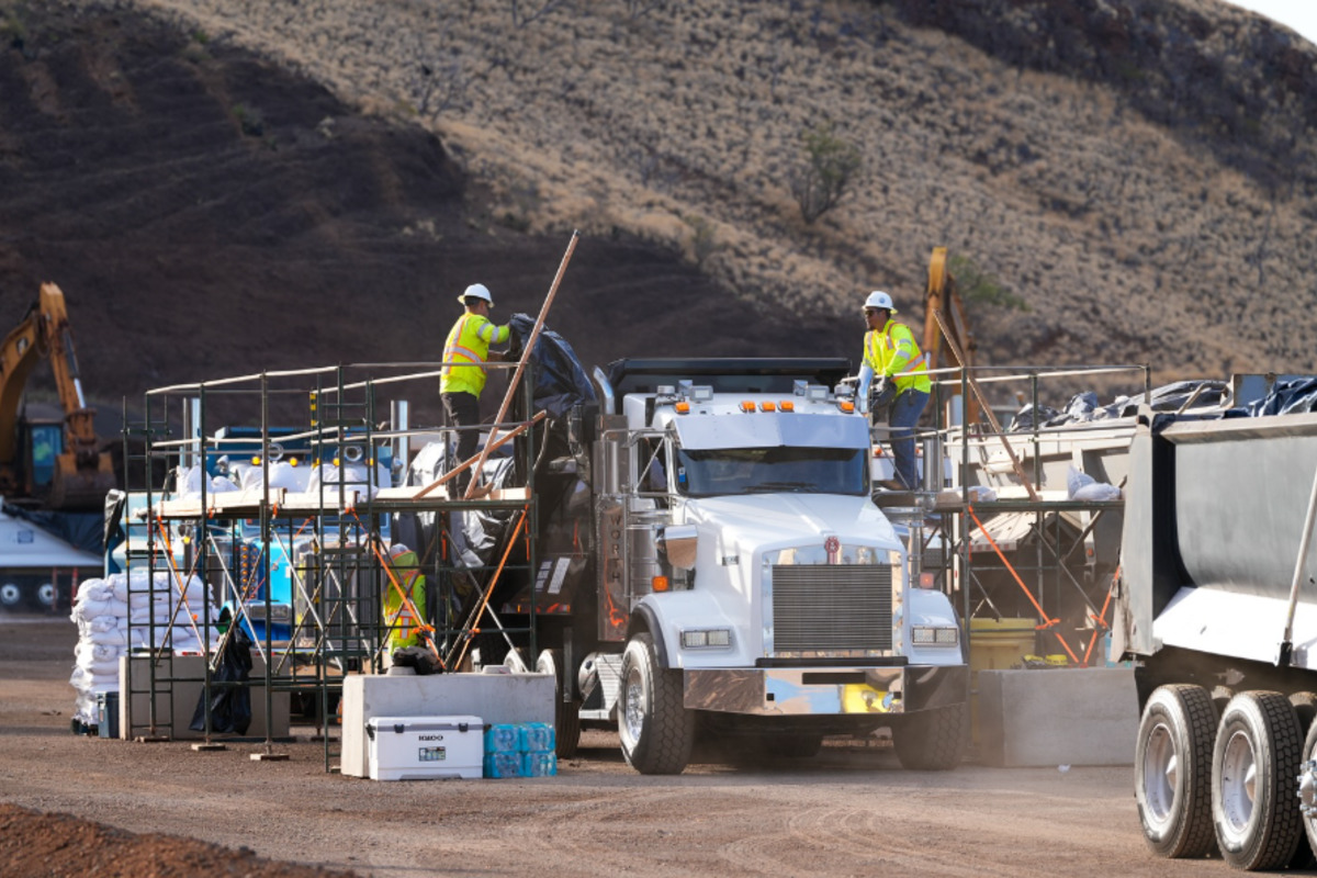 Debris from Lahaina Wildfires Begins Journey to Central Maui Landfill,
