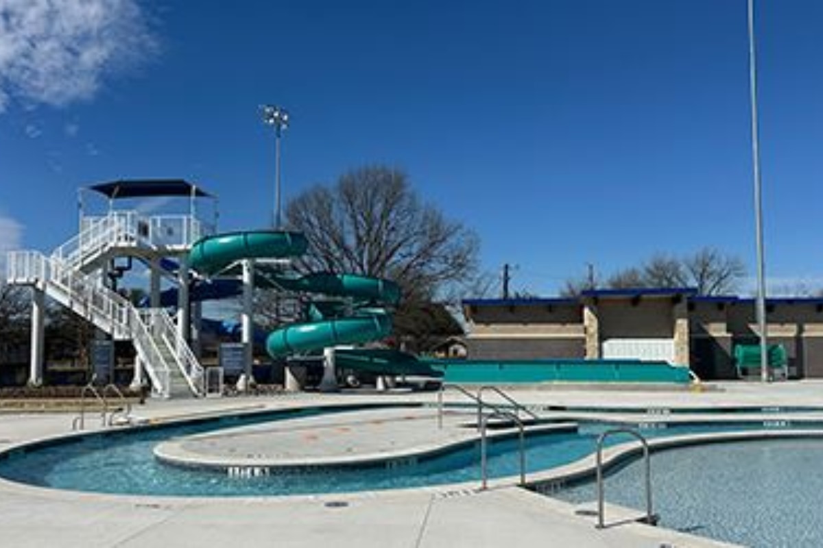 Garland Unveils New Holford Recreation and Aquatic Centers for