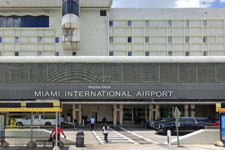 Jewish Americans Evacuated from Israel Conflict Land Safely in Miami