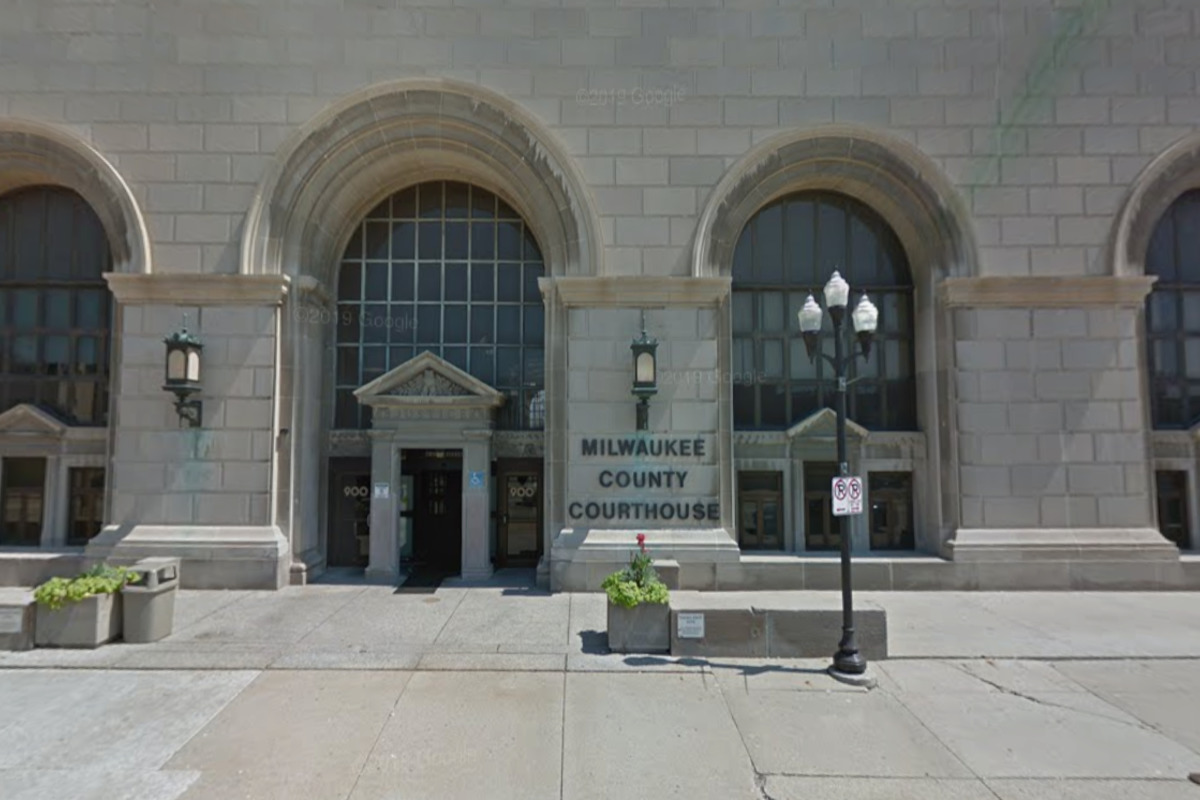 Key Evidence and Competing Narratives Unfold in Milwaukee's Maxwell