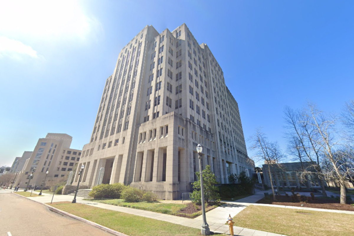 Linde Invests Over $400M in Air Separation Unit to Support Low-Carbon