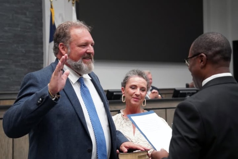 Mansfield Welcomes Todd Simmons as New City Council Member for Place 5