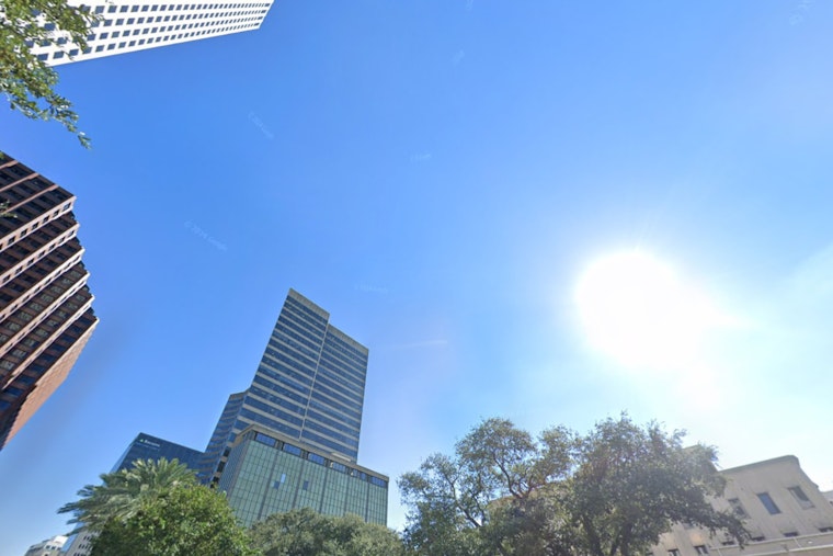 New Orleans Braces for Variable Weather, Sunny Skies with Possible