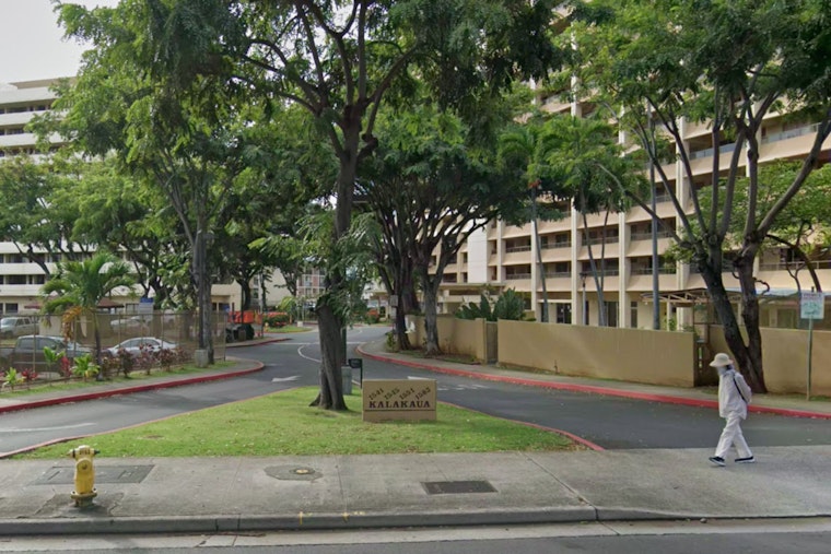 Quick Action by Honolulu Fire Department Averts Disaster at Pawaa