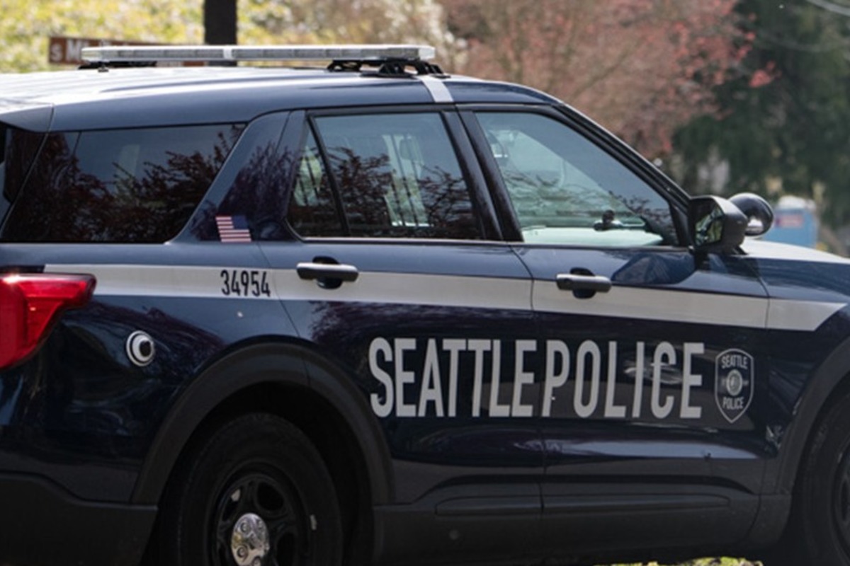 Seattle Police Engage in Standoff with Shooting Suspect in Washington