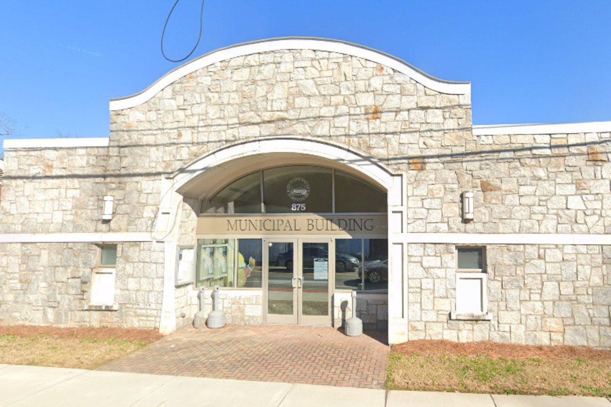 Stone Mountain Mayor Beverly Jones at Center of City Account