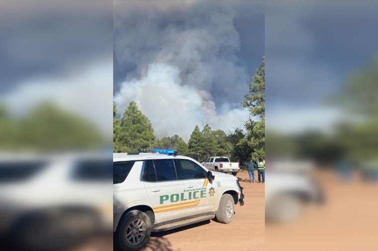 Uncontained Oak Ridge Fire Prompts Evacuations on Navajo Nation in