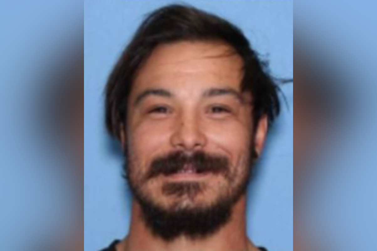 Washington Wilderness Locked Down as Cops Hunt Suspected Triple