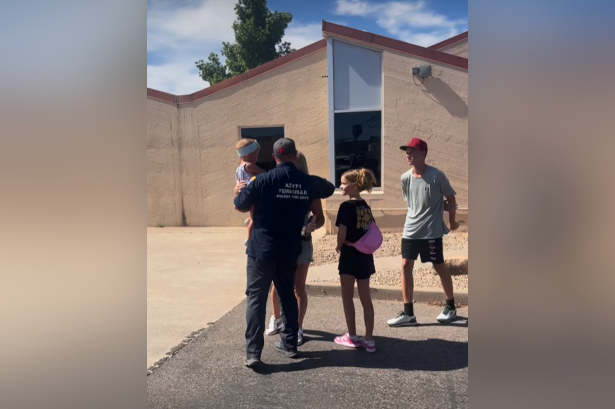 Arizona Search and Rescue Team Returns Home After Intensive Flood