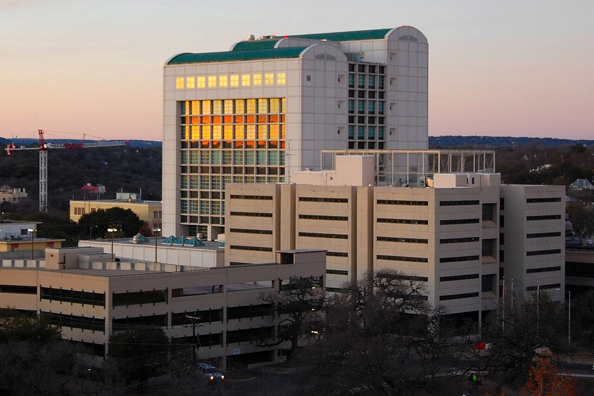 Austin Community Braces for Verdict in Hearing of Kendrex White,