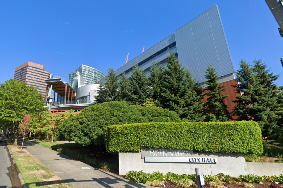 Bellevue City Council Takes Cautious Fiscal Approach Amid Economic
