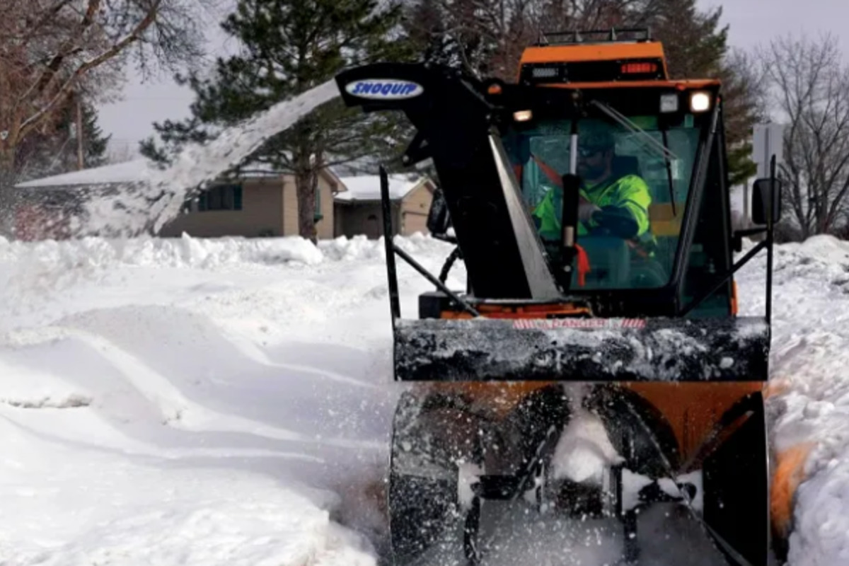 Bloomington Officials Propose Changes to Sidewalk Snow Removal Policy,