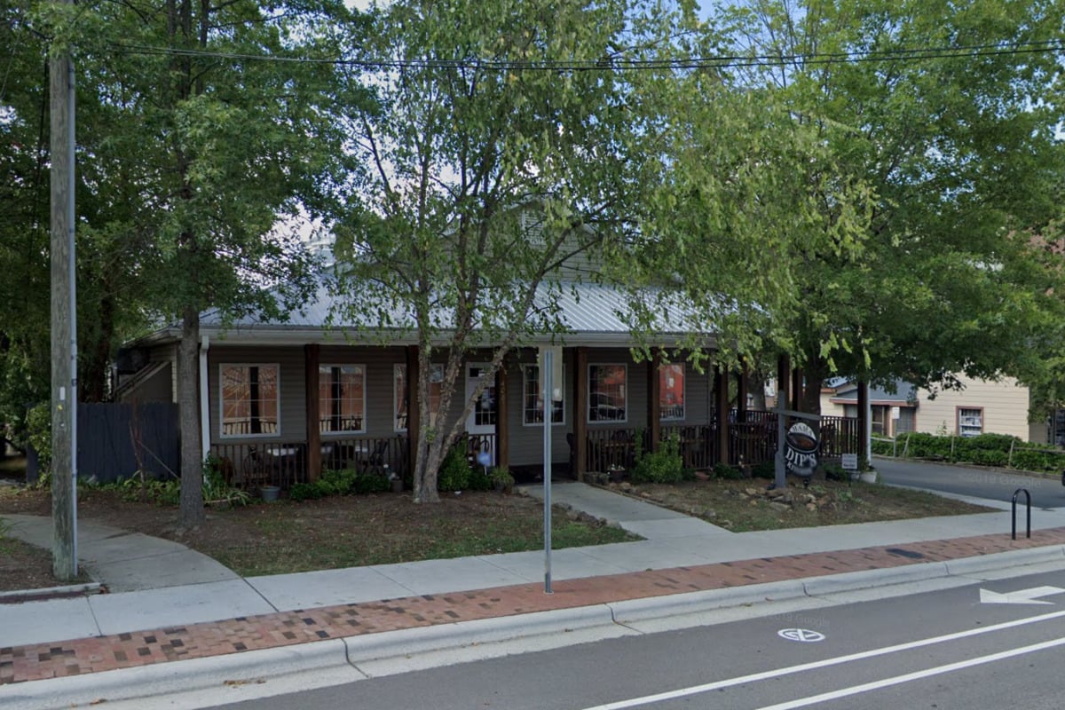 Chapel Hill's Iconic Mama Dip's Kitchen Closes After Nearly 50 Years,