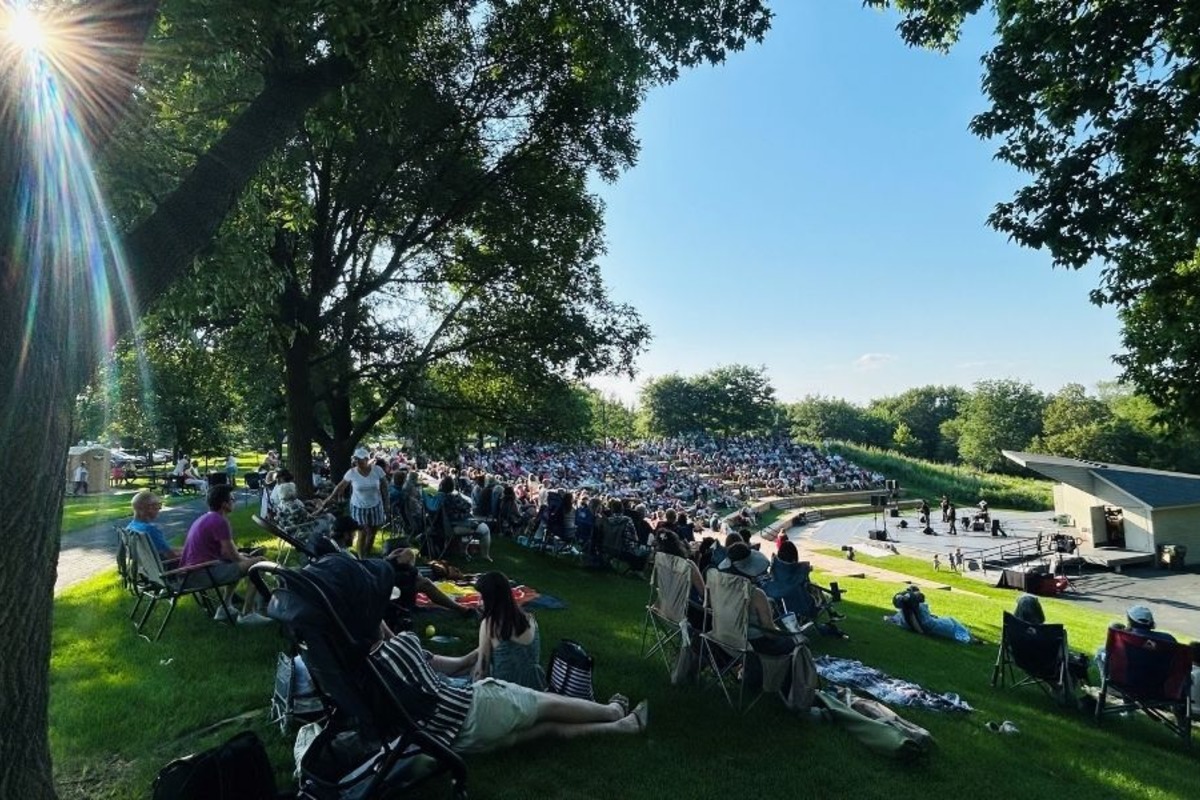 Eden Prairie's Staring Lake Amphitheatre Unveils Diverse Summer