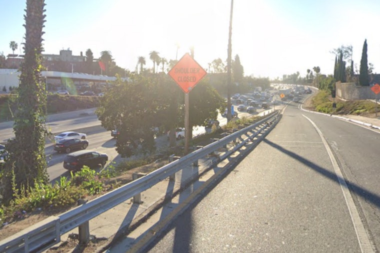 Firefighters Quickly Douse Grass Fire Along 101 Freeway in East