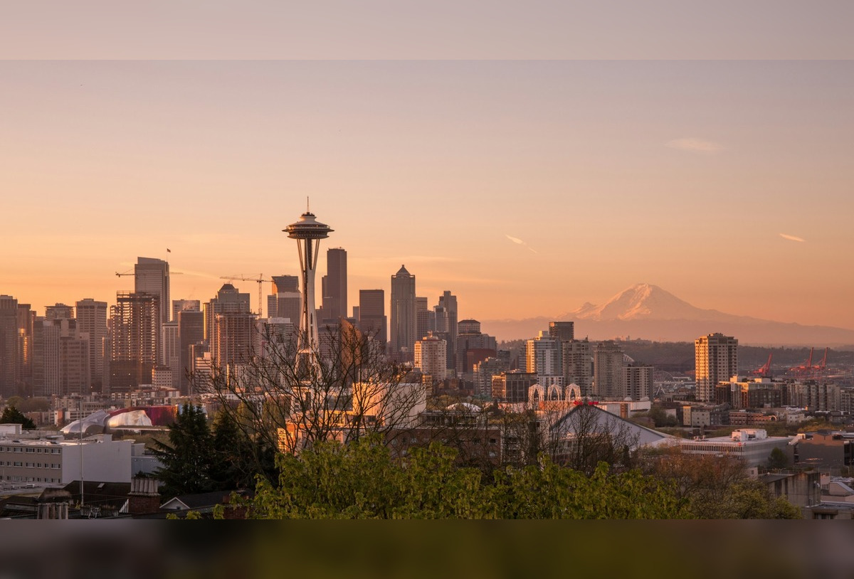 Heat Advisory Issued for Seattle Area: Residents Advised to Stay Cool