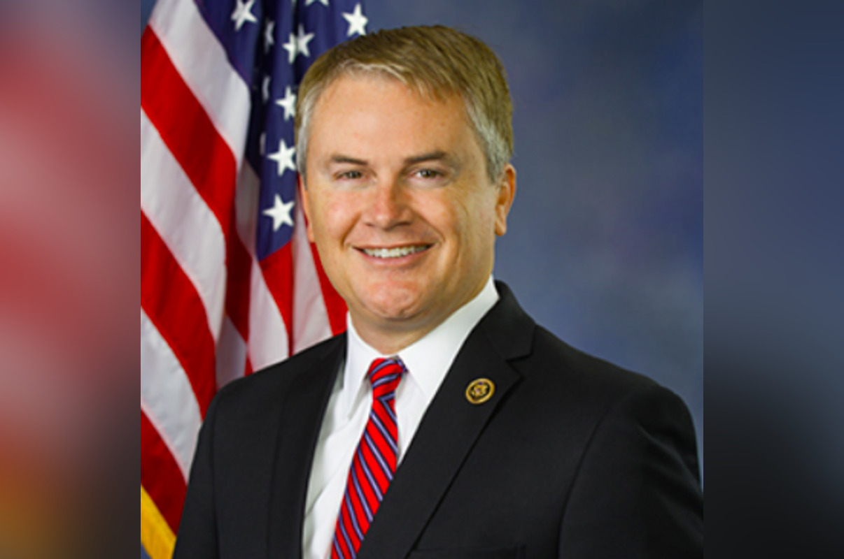 House Committee on Oversight Eyes DoD's Compliance with Trump's Order