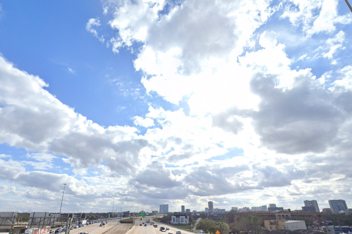 Houston Braces for Heat Wave and Saharan Dust Haze, Clear Skies