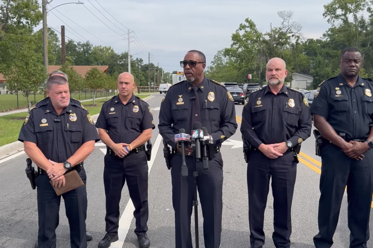 Jacksonville Officer Wounded, Suspect Fatally Shot in Officer-Involved