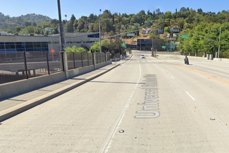 LAFD Extinguishes Fire Under 101 Freeway Overpass Near Universal