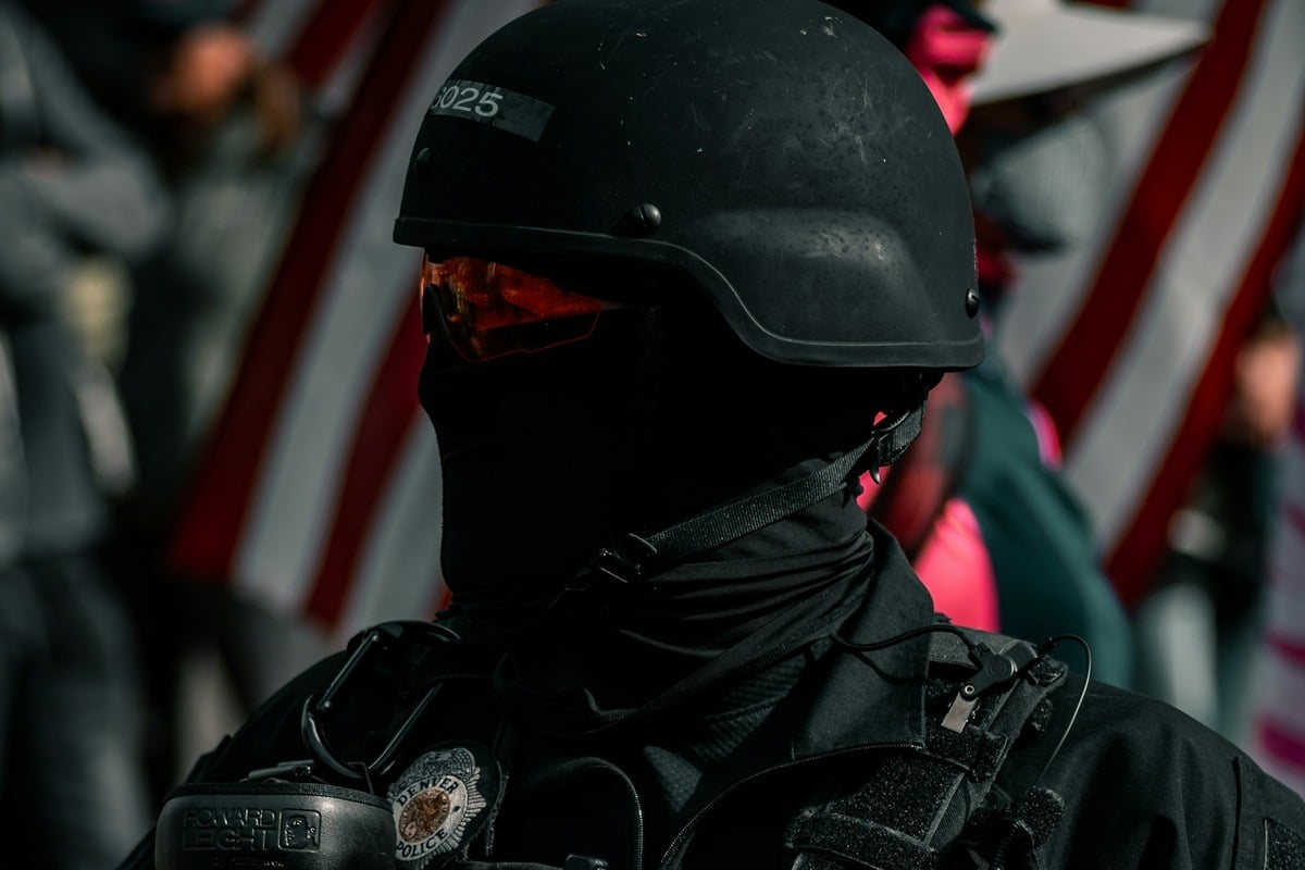 Los Angeles County Seeks to Ban Face Masks for Law Enforcement to