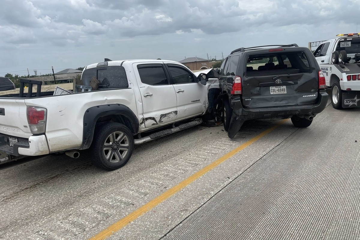 Major Traffic Disruption on Northwest Freeway After Five-Car Crash in