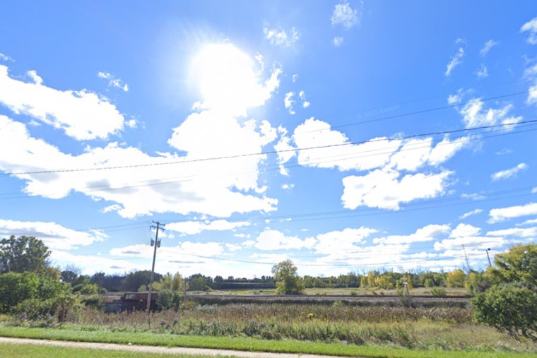 Milwaukee Welcomes a Sunny Day with Mild Temperatures as Thunderstorms
