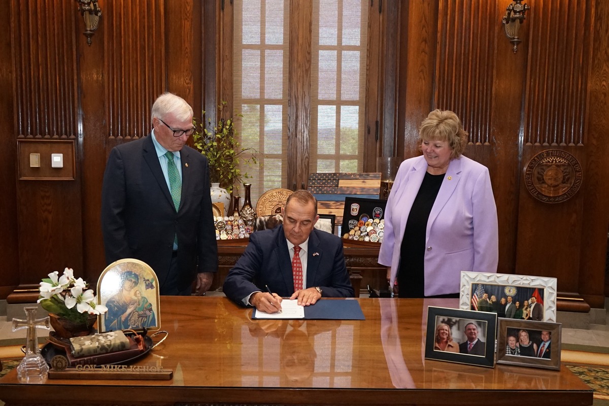 Missouri Governor Mike Kehoe Signs Five New Laws Aimed at Advancing