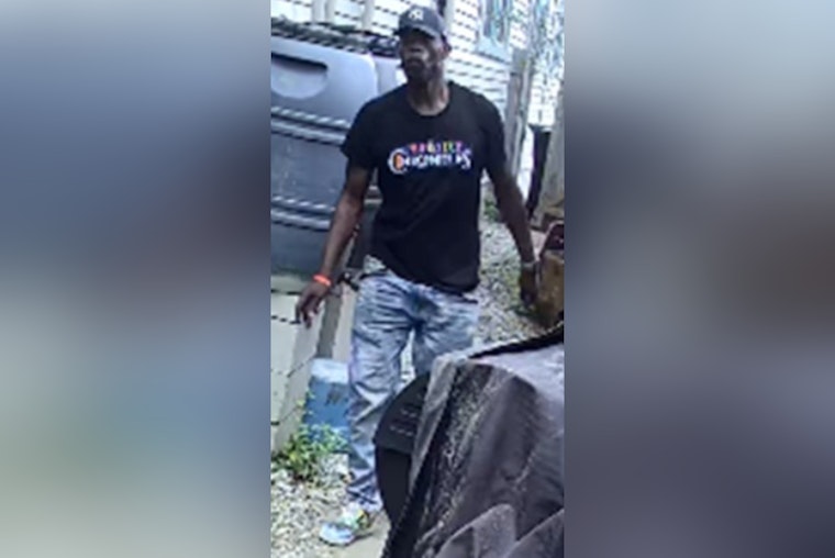 New Orleans Police Seek Public's Help Identifying Suspect with Limp in