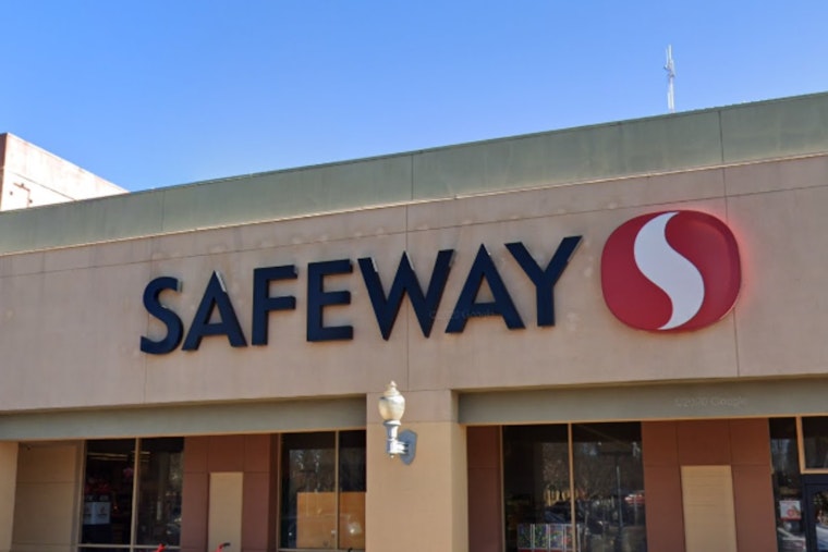 Northern California Safeway Workers Poised to Strike Over Wages and